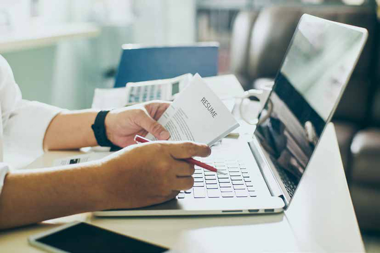 Tailoring Job Application Will Attract More Interest; Transition from ...