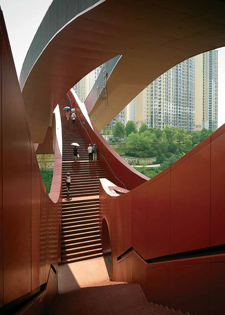 Twisted: A Pedestrian Bridge in China Takes No Shortcuts